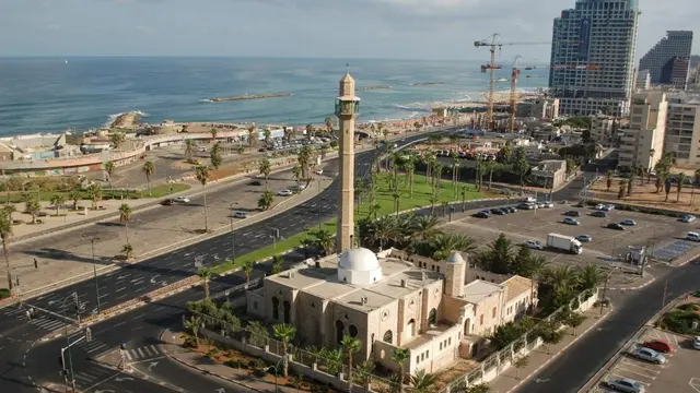 5 Masjid Terkenal di Israel, Ada yang Berarsitektur Ottoman - Islami ...