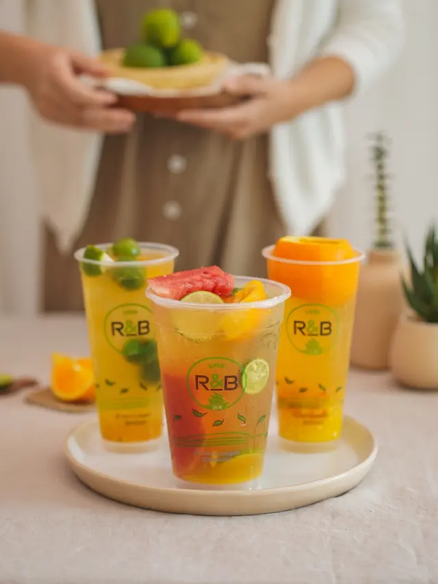 Menjajal Rasa Ragam Minuman Teh R&B Tea yang Buka Perdana di Indonesia ...