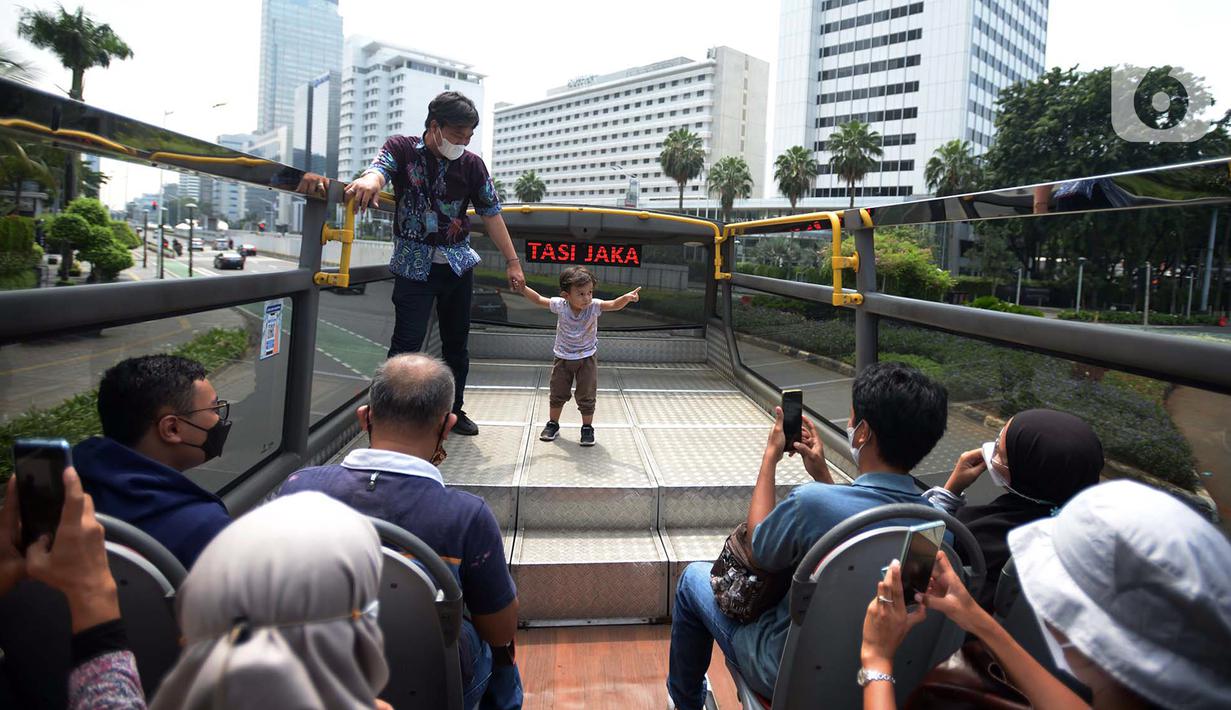 FOTO: Wisata Keliling Ibu Kota Naik Bus Tingkat Transjakarta - Foto ...