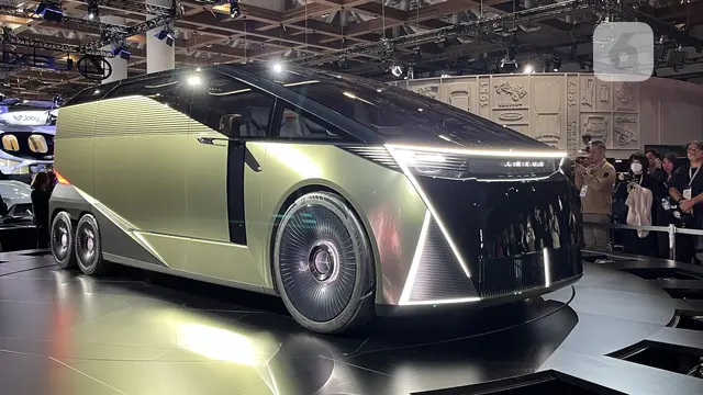 Laporan Liputan6.com dari Tokyo: Century Naik Kasta, Lexus LS Jadi ...