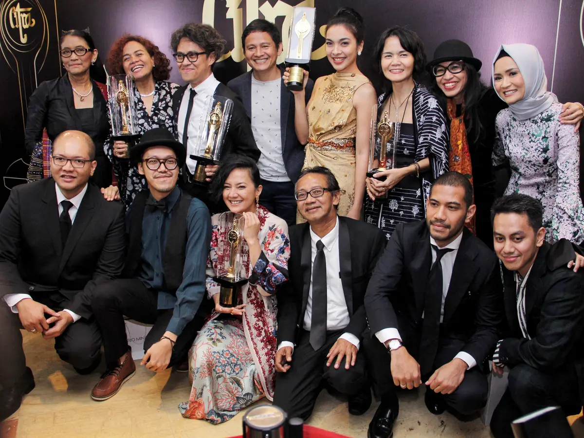 Asiong Salonga Outfit