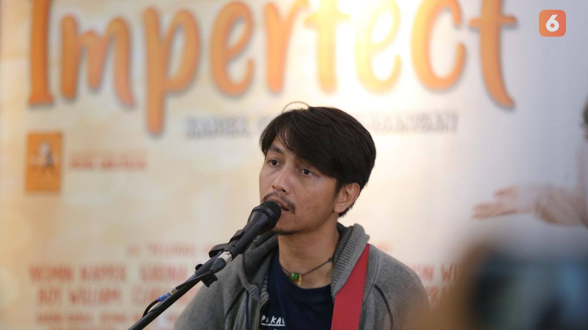 16 Kata Fiersa Besari Tentang Teman dari Humor sampai Serius - Hot ...