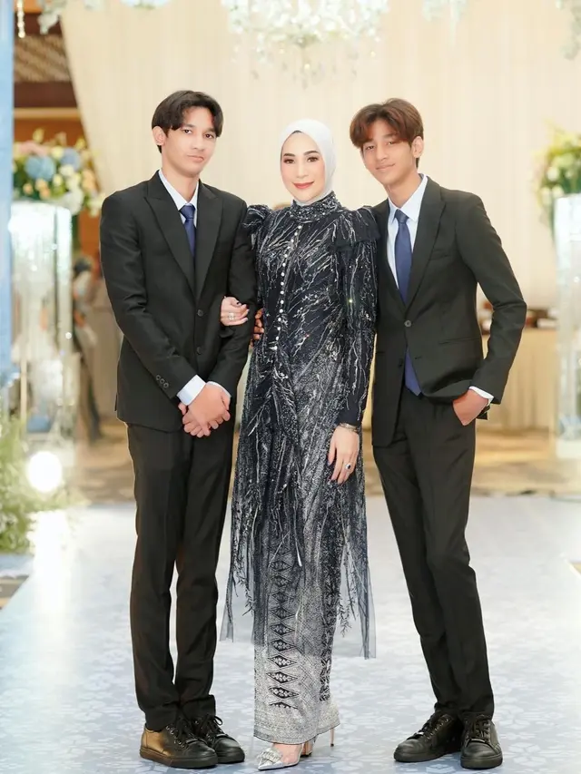 Mirip Andre Taulany saat Muda, Ini 6 Potret Gaya Rambut Kenzy - Hot ...