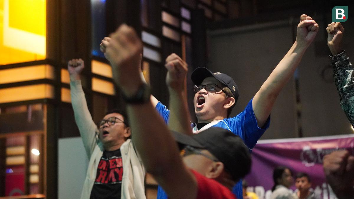 Foto: United Army Meriahkan Roaring Night Liga Inggris 2023/2024, Jadi ...