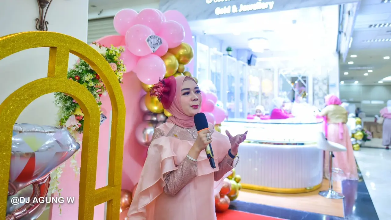Selebgram Fitry Kurniaty Sorot Investasi Berlian, Beri Tips 4C Beli ...