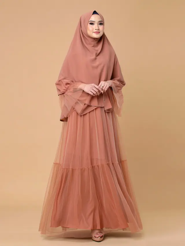 7 Model Gamis Syari Berlayer dan Setelan Khimar Panjang Terbaru 2025 ...