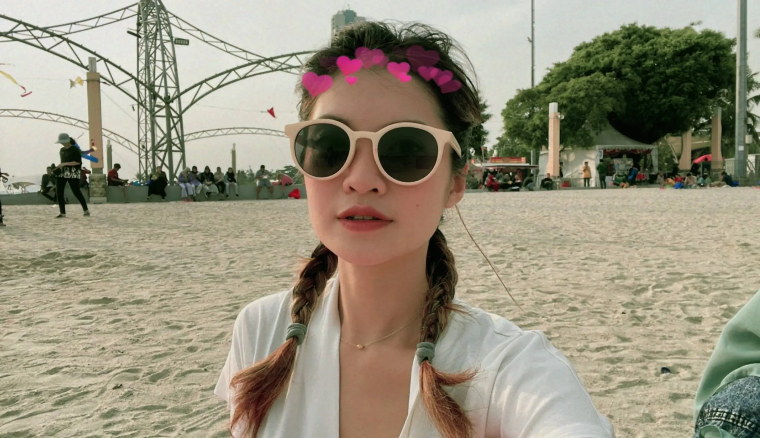 Potret Seru Rio Alief NOAH Bareng Vinessa Inez ke Pantai, Bak Liburan ...