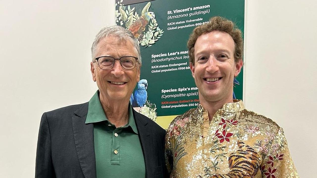 Bill Gates Puji Mark Zuckerberg, Totalitas Tampil Sesuai Tema Busana ...
