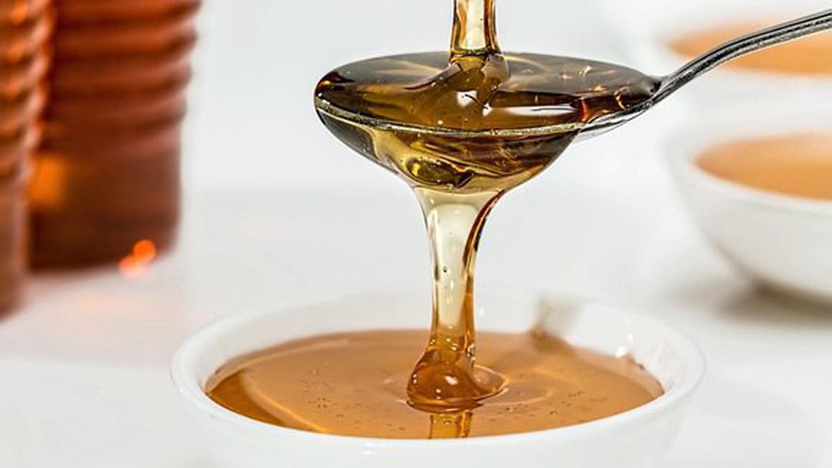 Sembuhkan Deman dengan Minum Air Madu, Apa Bisa? - Beauty Fimela.com