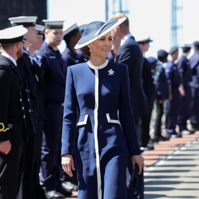 Gaun Bergaya Modest Paling Cantik Kate Middleton jadi Tamu Royal ...