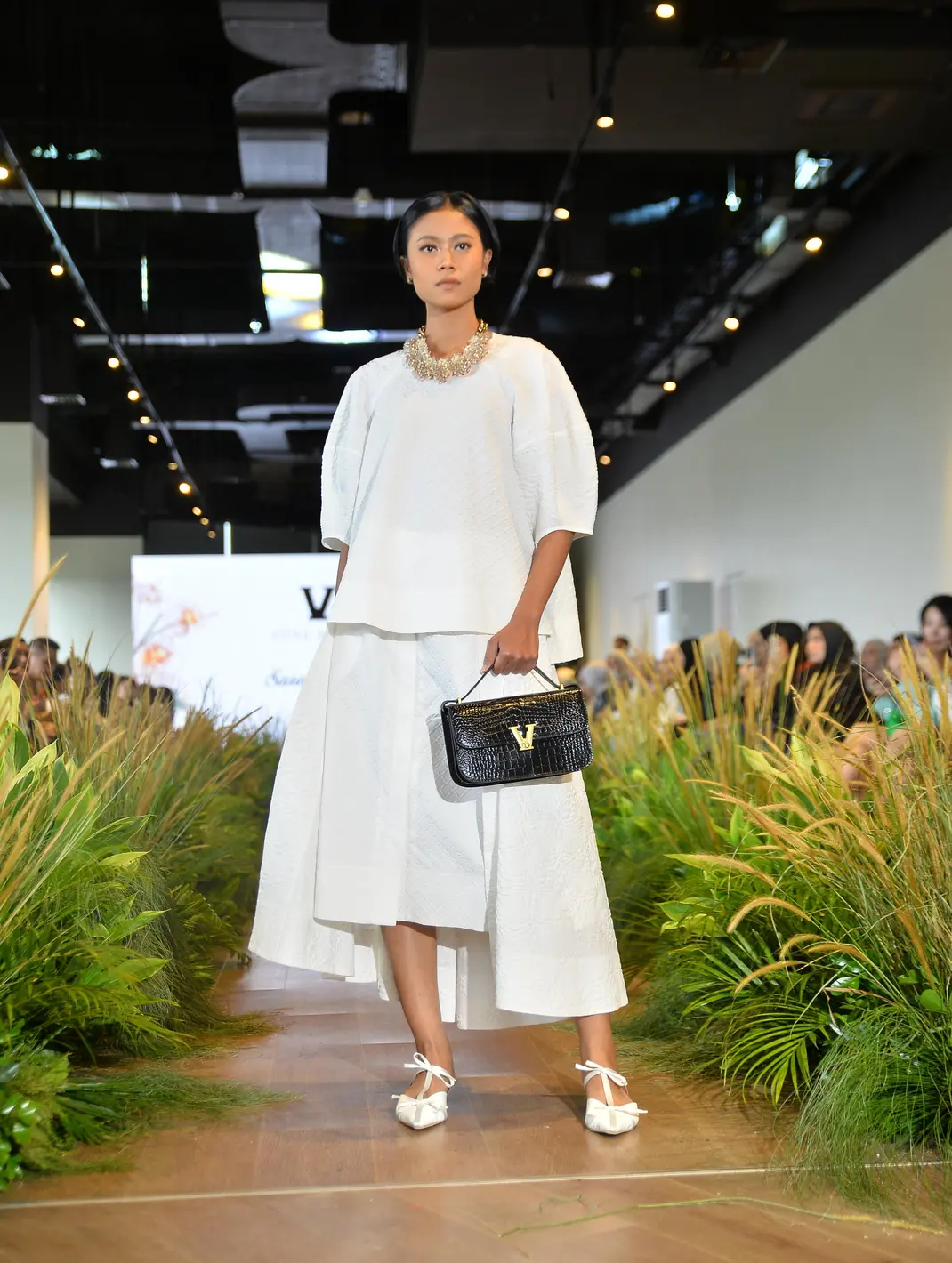 Intip Koleksi Tas Terkini dari Vone World x Sarah Sofyan yang Cocok ...