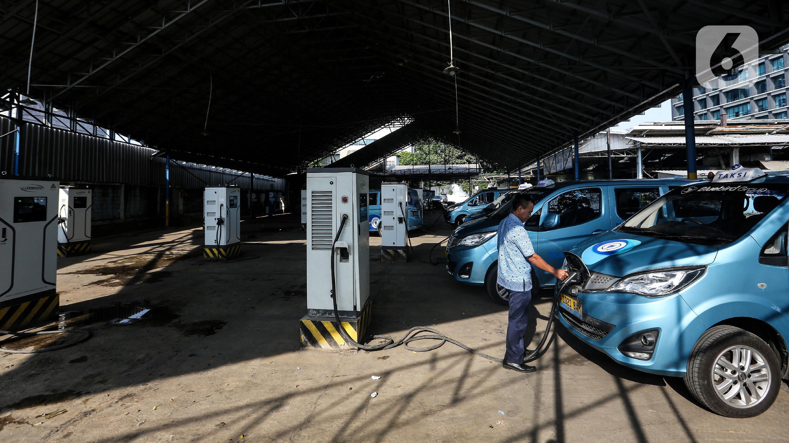 Perjalanan 53 Tahun Blue Bird, Ternyata Berawal dari 2 Unit Taksi