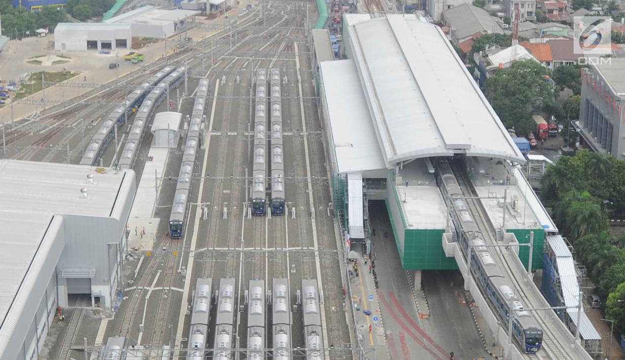 FOTO: Memantau Progres Terminal MRT Lebak Bulus yang Beroperasi ...