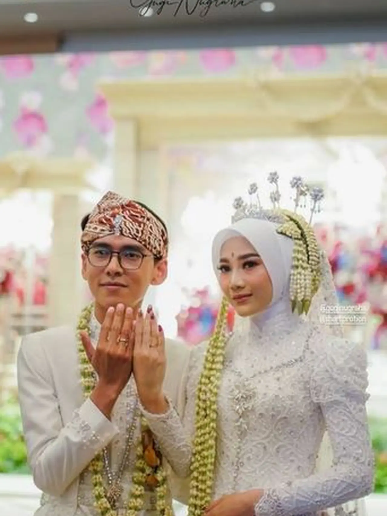 6 Potret Lesti Kejora di Pernikahan Sang Kakak, Tampil Mesra dengan Rizky Billar - Hot Liputan6.com