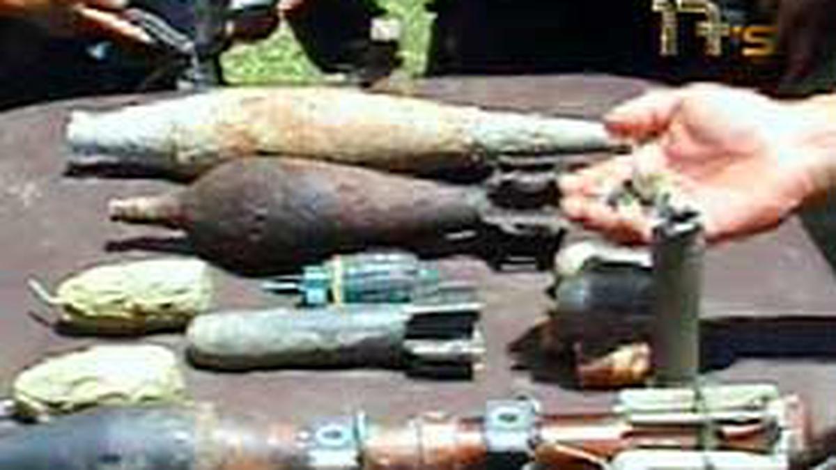 Granat dan Bom Rakitan Diamankan - News Liputan6.com