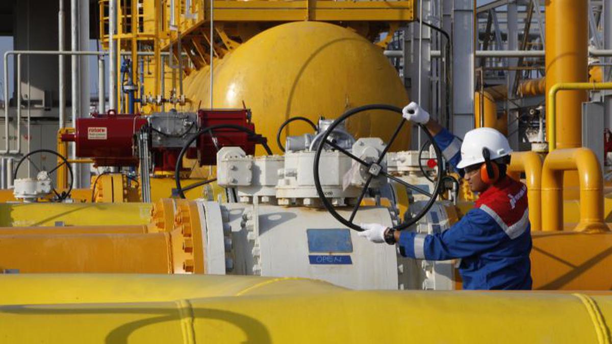 Pertagas Niaga Bakal Alirkan Gas ke 130 Ribu Rumah pada 2017 - Bisnis ...