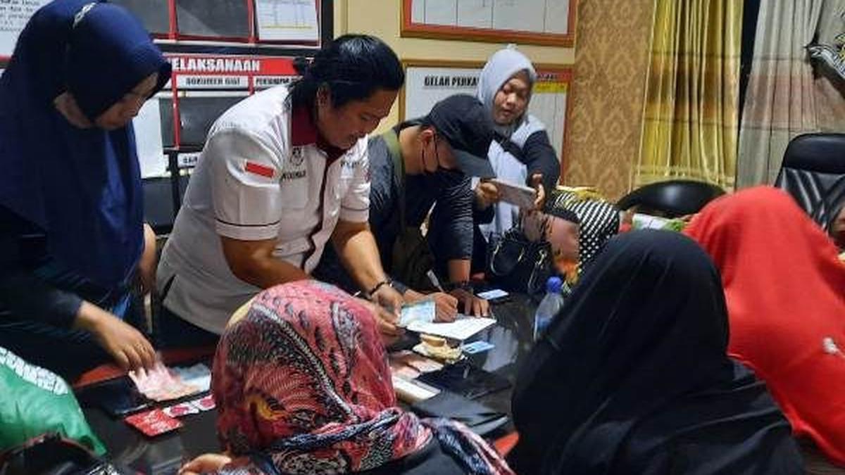 Polisi Bongkar Prostitusi Online di Situbondo, 3 Wanita Diamankan - Surabaya Liputan6.com
