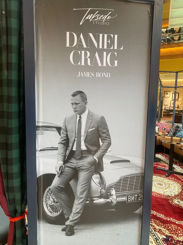 Mobil James Bond Hadir di Pondok Indah dalam Pameran Legendary ...
