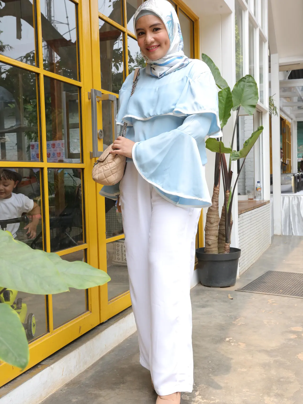 Potret Dulu dan Kini Intan Nuraini dengan Hijabnya, Tampil Anggun dan Terlihat Tak Berubah ...