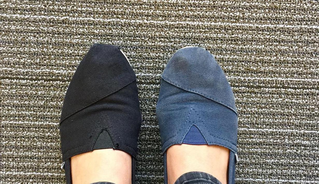 Mismatched Shoes Jadi Tren Sepatu Terbaru 2017-Berani Coba? - Photo ...