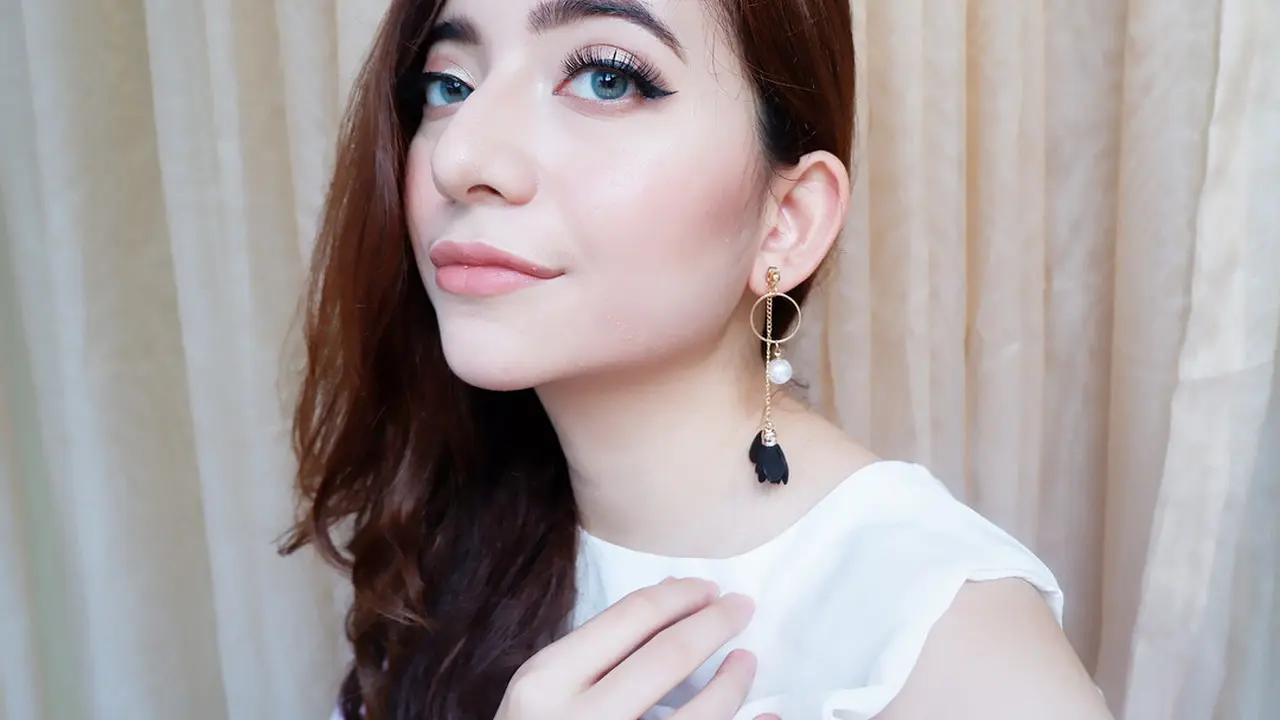 7 Pesona Rizkina, Kakak Rizky Nazar yang Curi Perhatian - Hot Liputan6.com