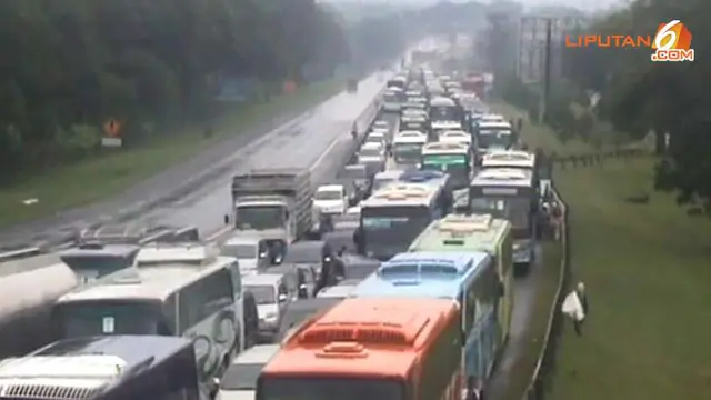 Libur Isra Miraj, Jalur Puncak Macet - News Liputan6.com