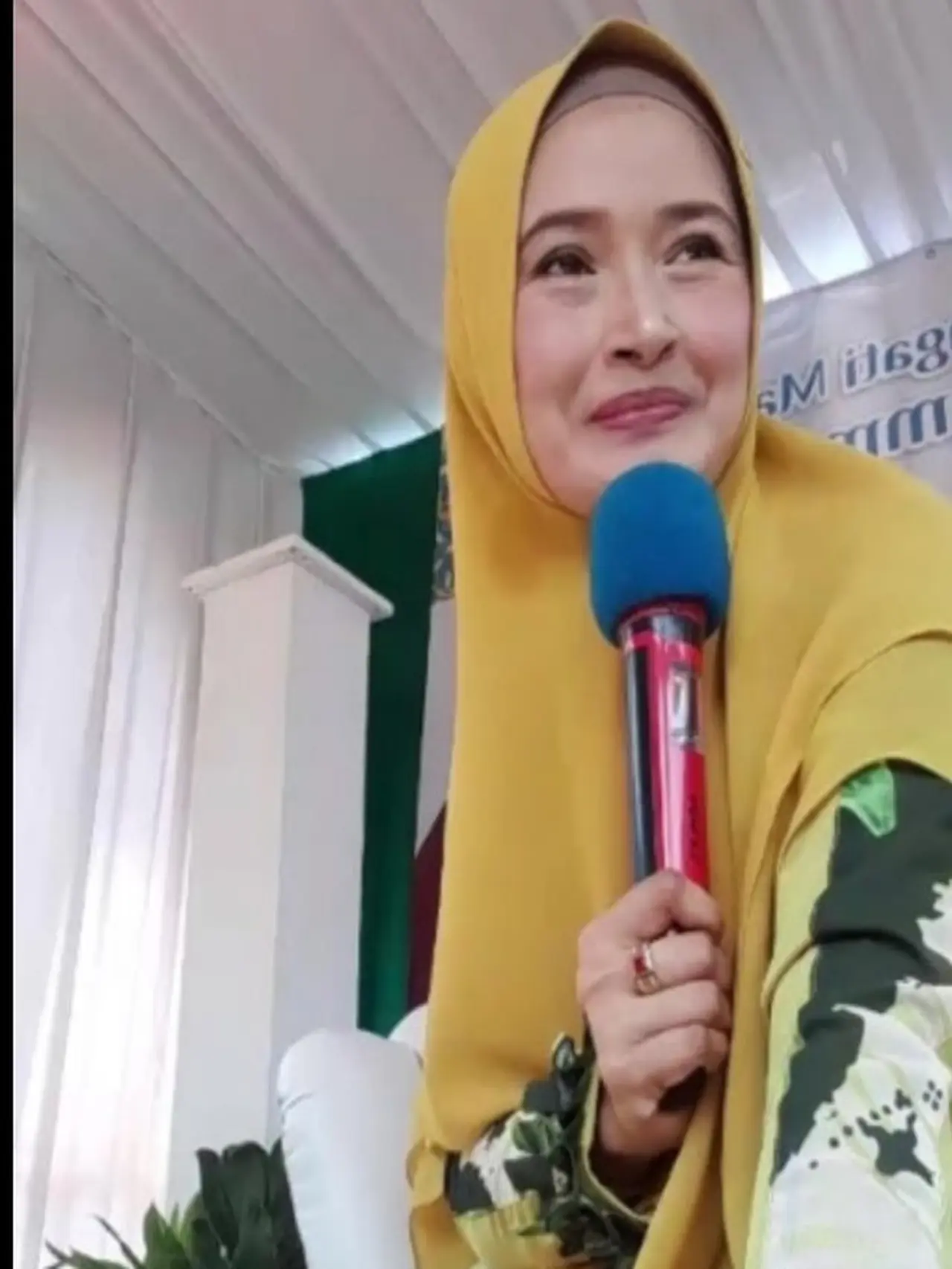 7 Potret Cantik Mega Putri Aulia, Artis yang Sudah Hijrah dan Kini ...