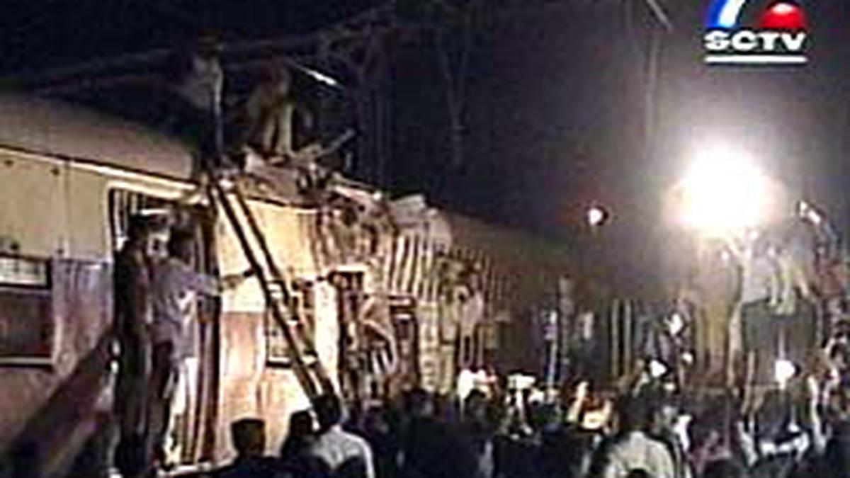 Sembilan Tewas Akibat Bom di Kereta Api - Global Liputan6.com