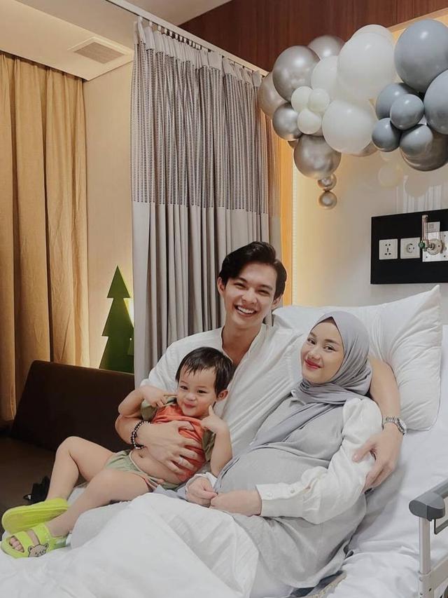 Dinda Hauw Bersyukur Anaknya Kuat Saat Dilahirkan, Dari Menemani Umrah Sampai Jalan-Jalan ...