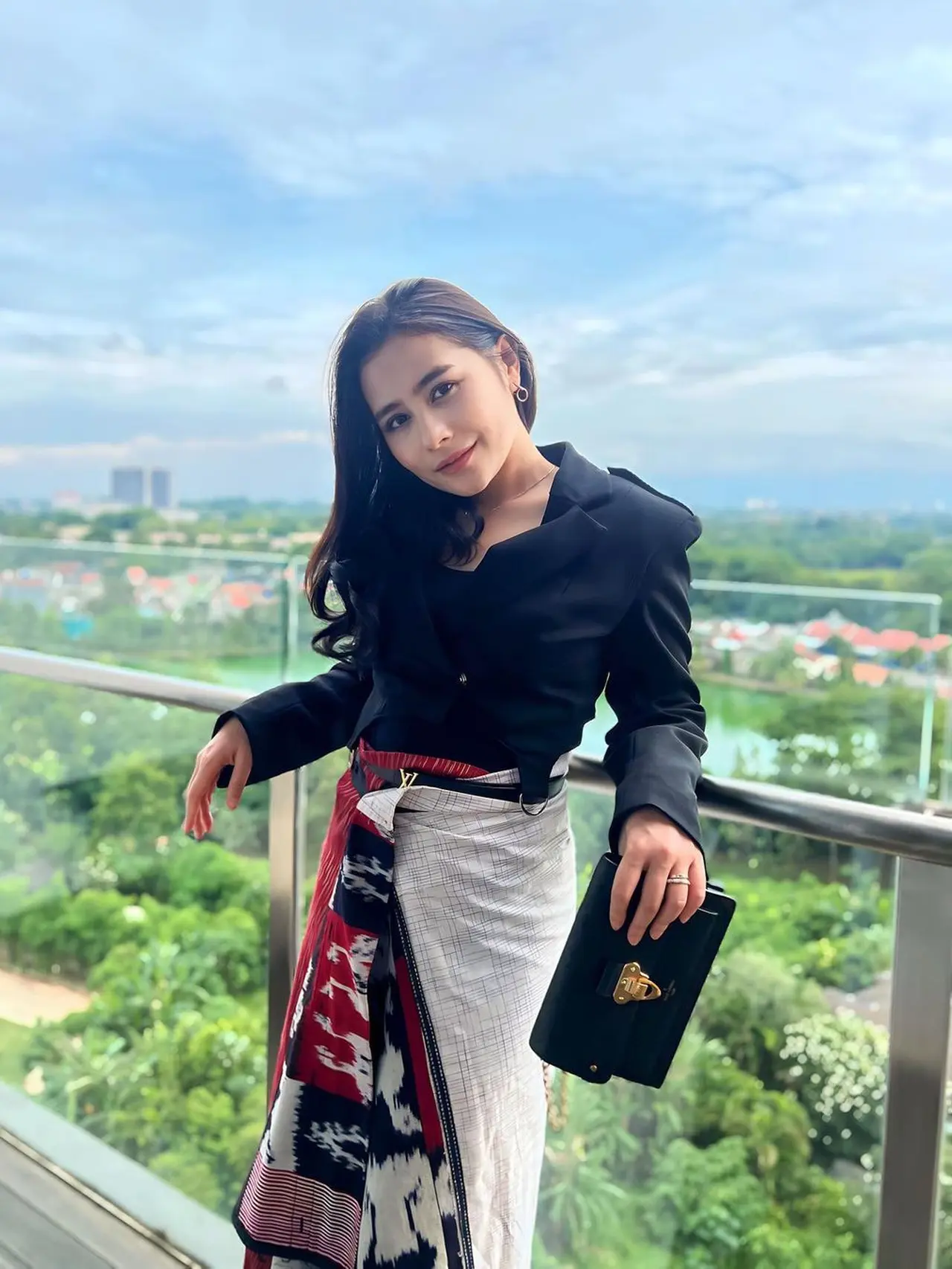 Fakta Menarik Prilly Latuconsina, Artis Cantik Berprestasi yang Suka Doraemon - Citizen6 ...