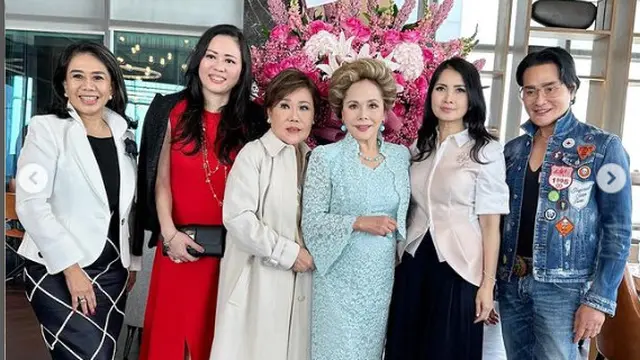 5 Potret Ratna Sari Dewi Istri Kelima Presiden Indonesia Sukarno, Makan ...