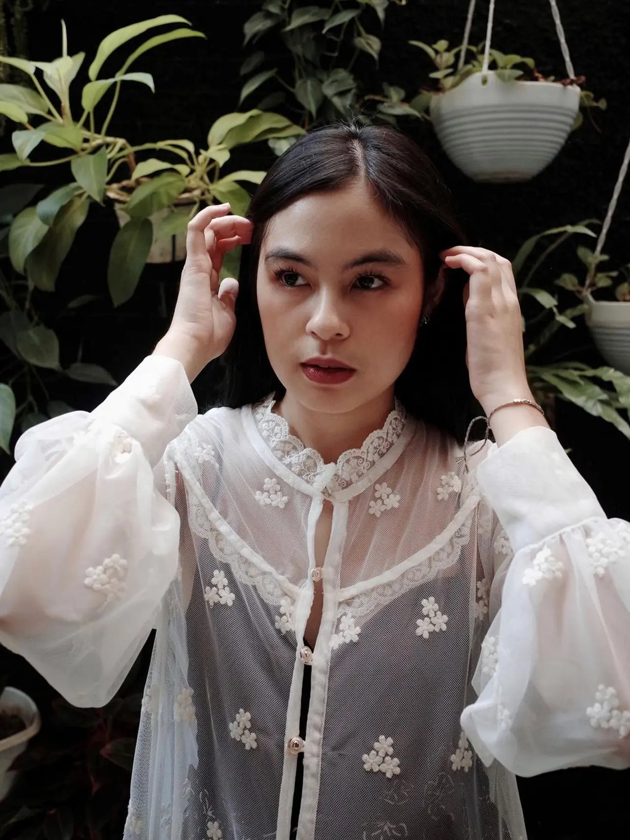 Umay Shahab Pamer Foto Keluarga saat Momen Wisuda, Gadis Cantik di ...