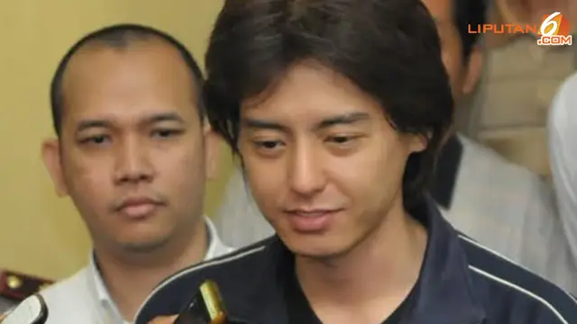 Roger Danuarta Dipaksa Ayah Jadi Artis - ShowBiz Liputan6.com