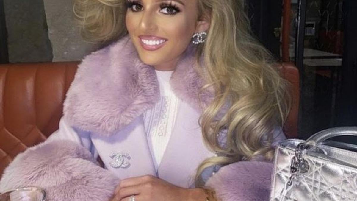 Tanpa Operasi, Perempuan Inggris Dijuluki Barbie di Kehidupan Nyata ...