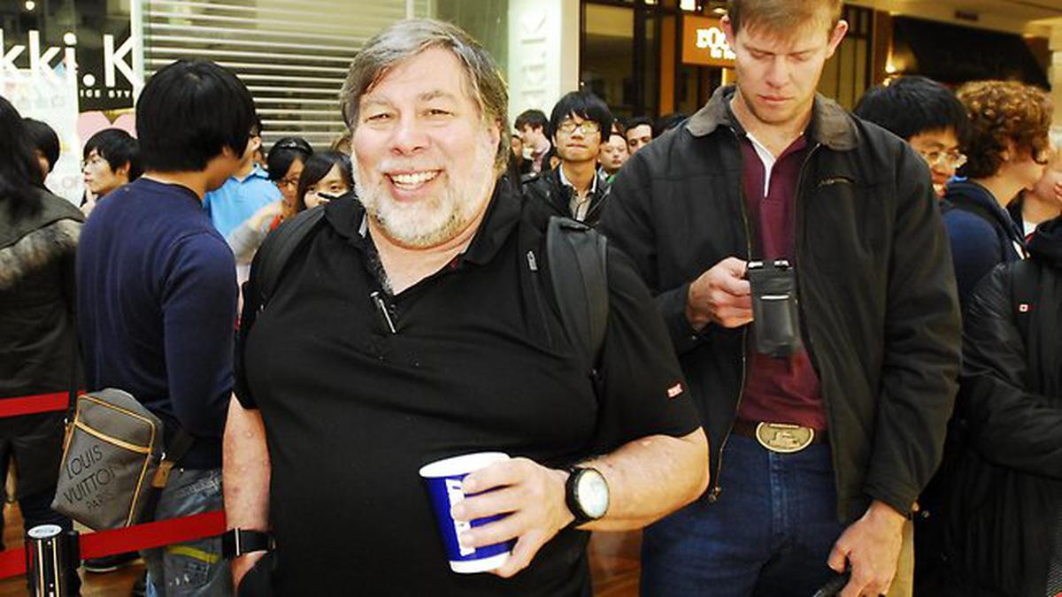 iPhone 6 Sukses Pikat Pendiri Apple