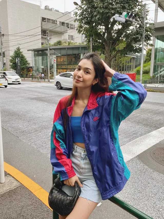 Liburan ke Jepang, Simak Gaya Busana Estetik Ala Mikha Tambayong yang Bisa Jadi Inspirasi ...