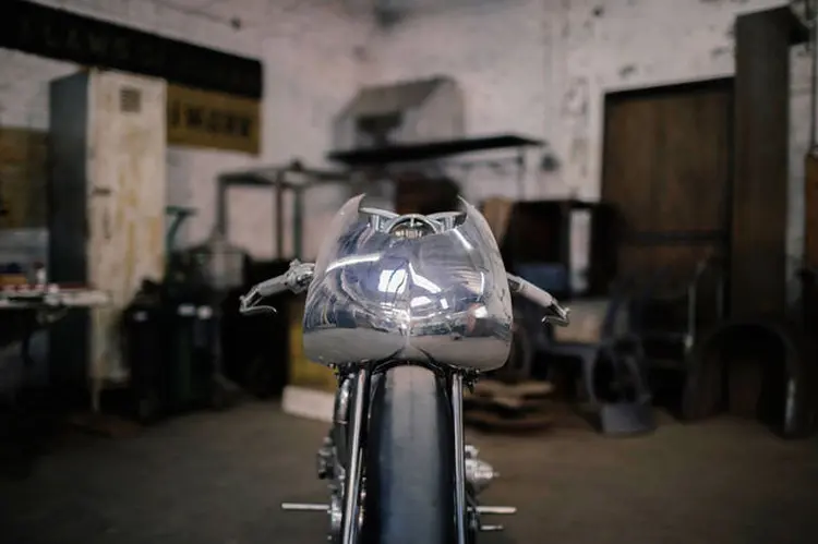 H-D Ironhead 1965 Cafe Racer - Galeri Otosia.com