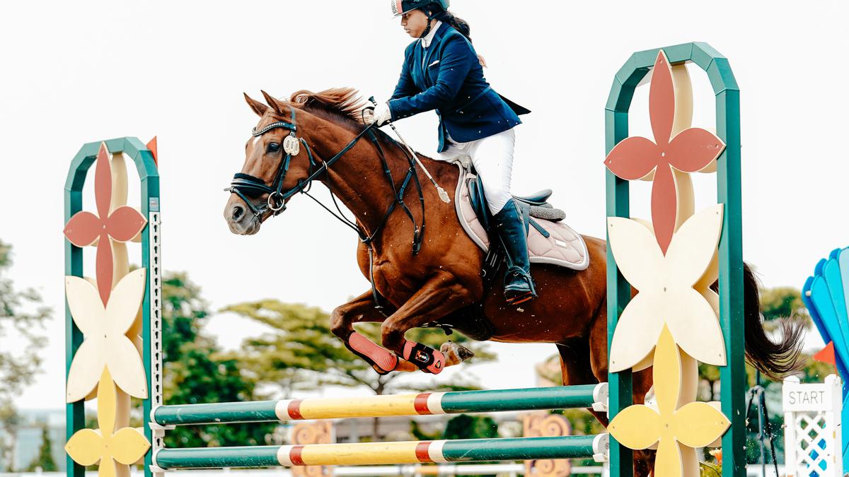 Pesona Ifti Atlet Berkuda Cilik dengan Segudang Prestasi - Bola ...