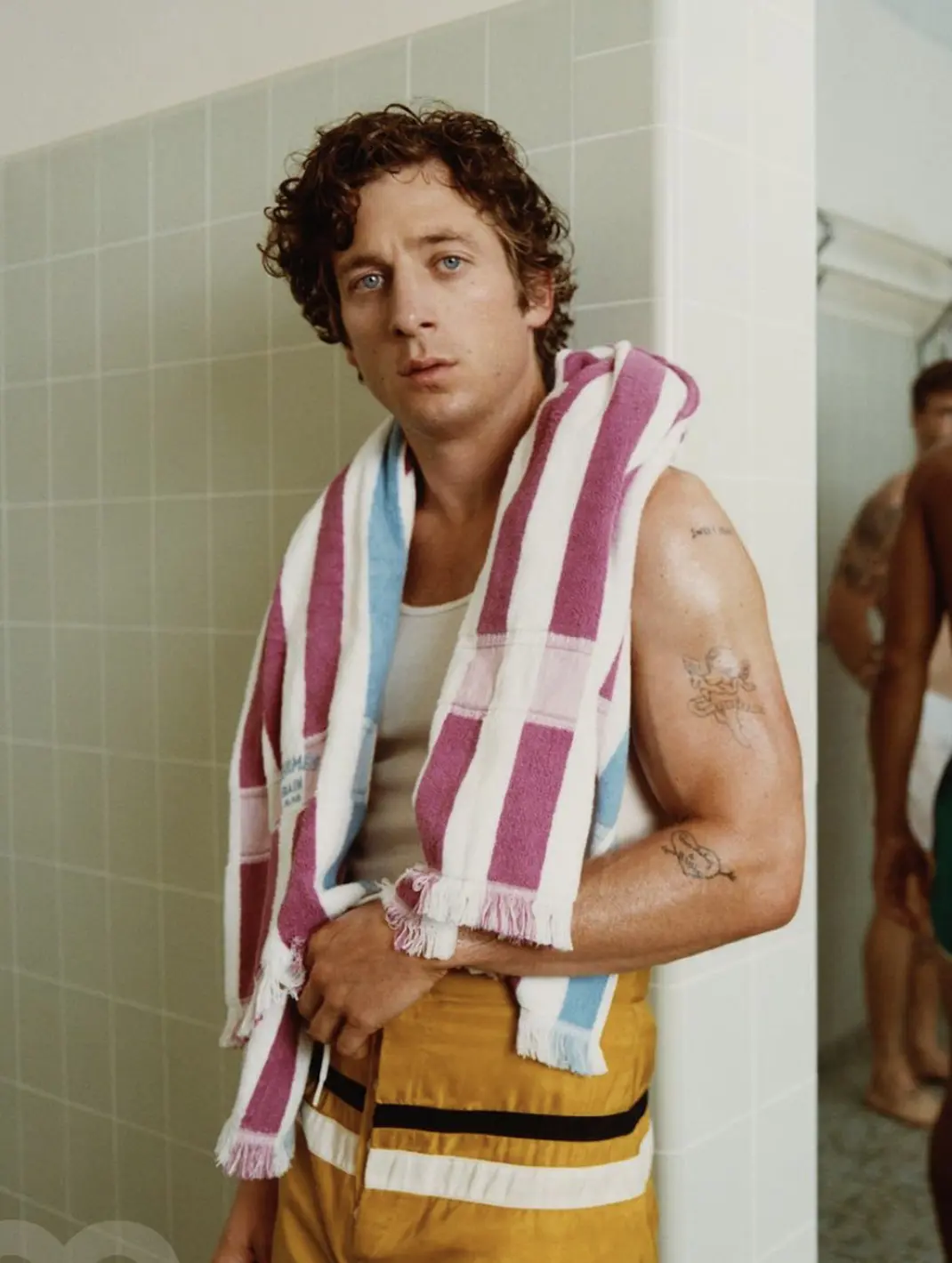 6 Potret Penampilan Jeremy Allen, Terbaru Disebut Sebagai Model Calvin ...