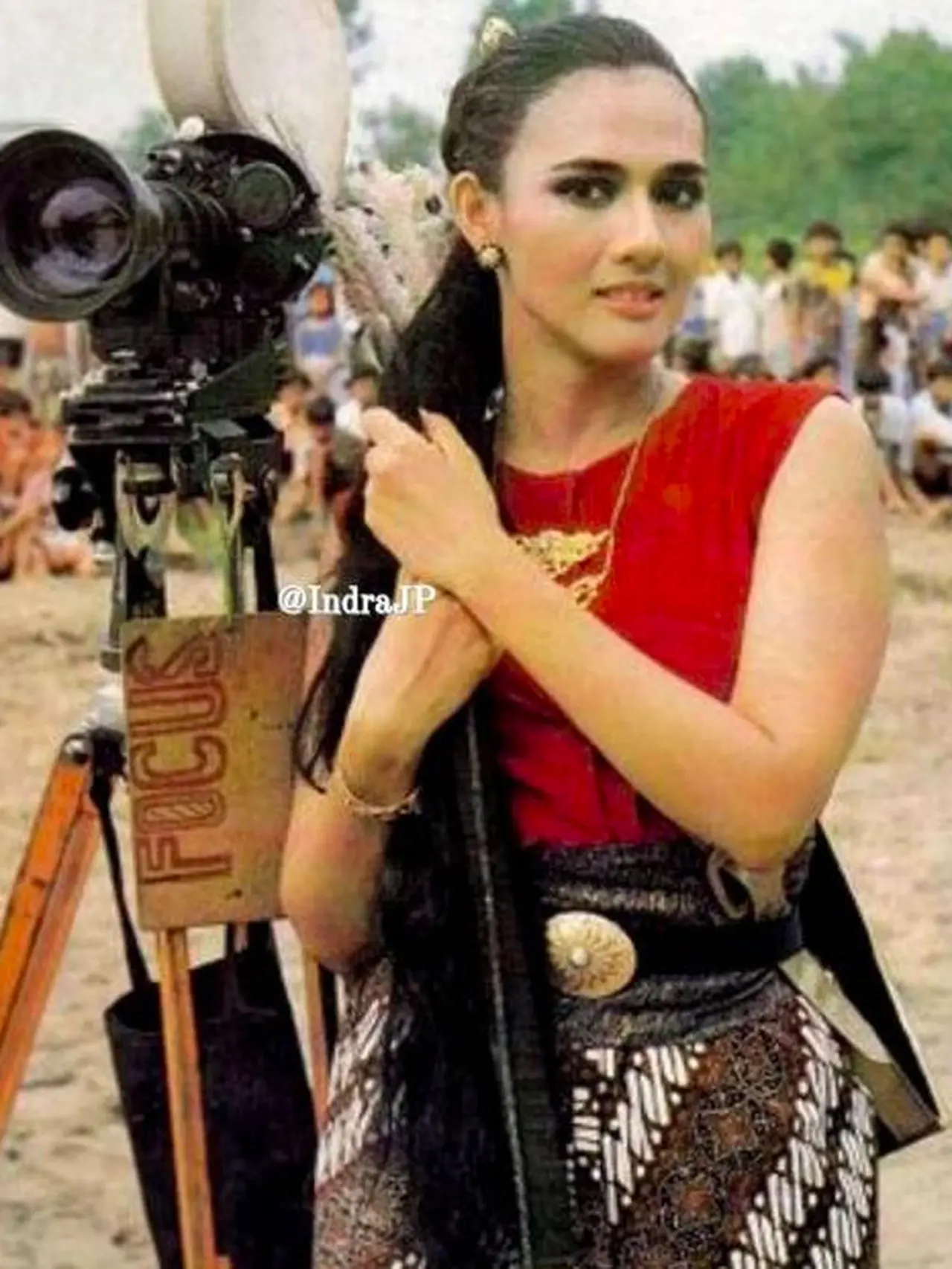 5 Potret Rini S Bono Muda, Kecantikannya Tak Pernah Pudar Hingga Kini ...