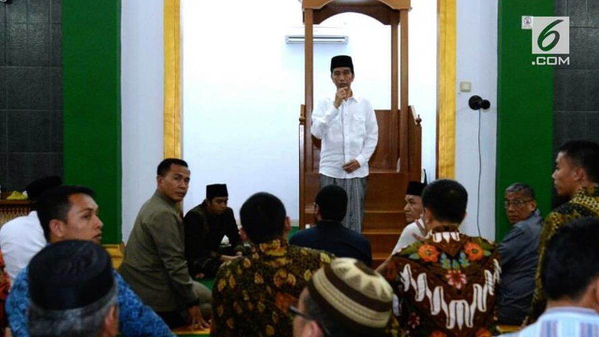 Salat Tarawih dengan Warga Sentul, Ini Imbauan Jokowi - News Liputan6.com