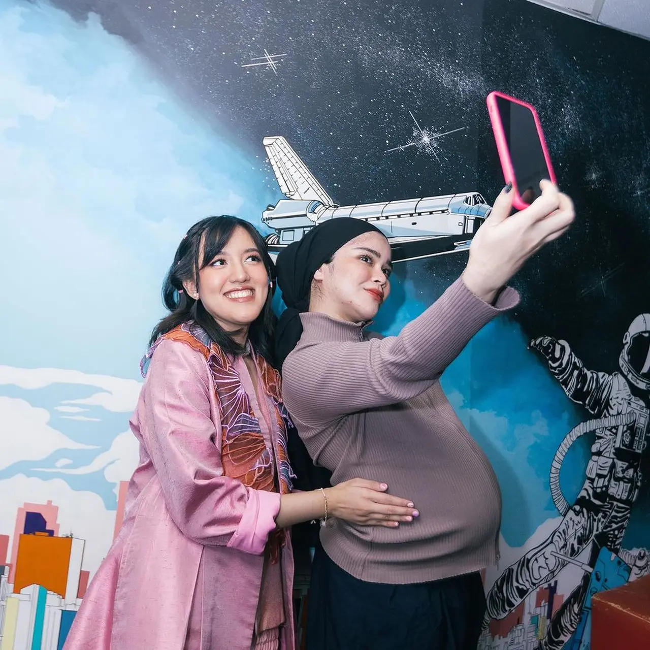 Kenal Sejak Ikut Idola Cilik, Ini 6 Potret Persahabatan Ify Alyssa dan ...