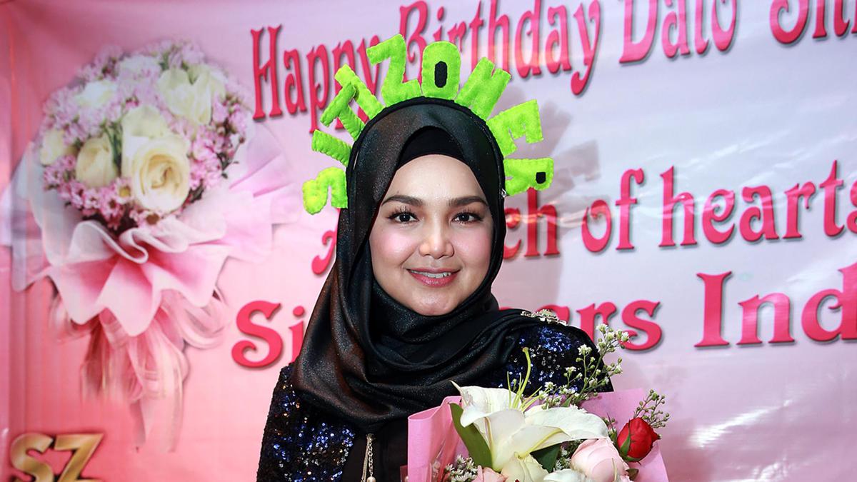 Ulang Tahun ke-37, Siti Nurhaliza Ingin Jadi Pribadi Lebih Baik - Entertainment Fimela.com
