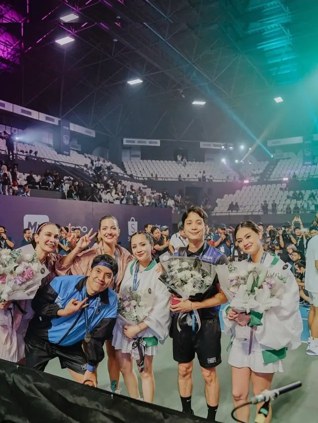 8 Potret Euforia Kemenangan Luna Maya dan Nia Ramadhani di Lagi-Lagi Tenis - Hot Liputan6.com