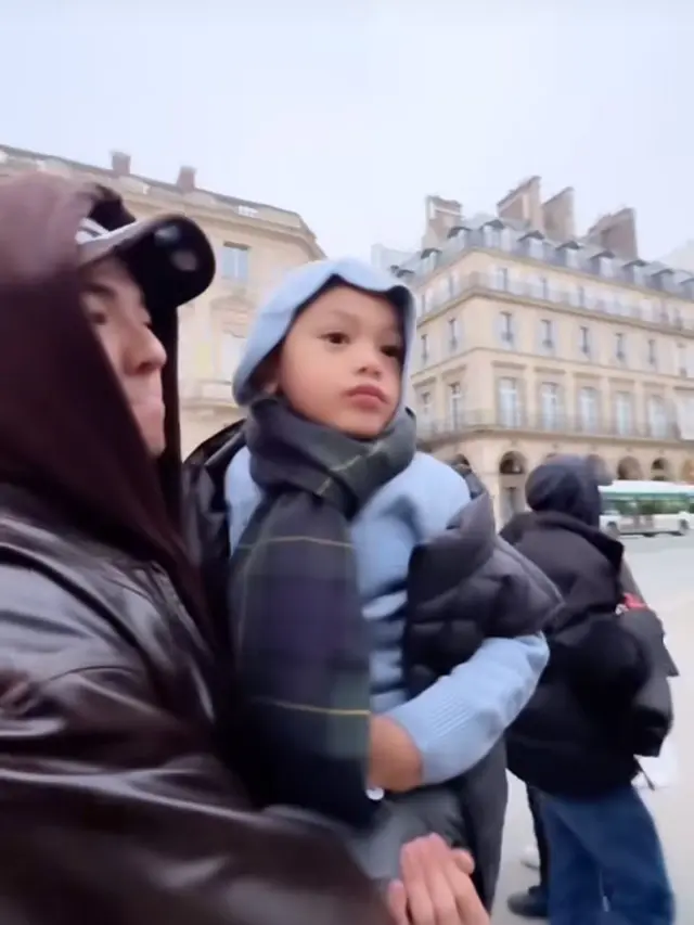 7 Potret Kedekatan Matthew Gilbert dengan Anak Nikita Mirzani, Didoakan ...