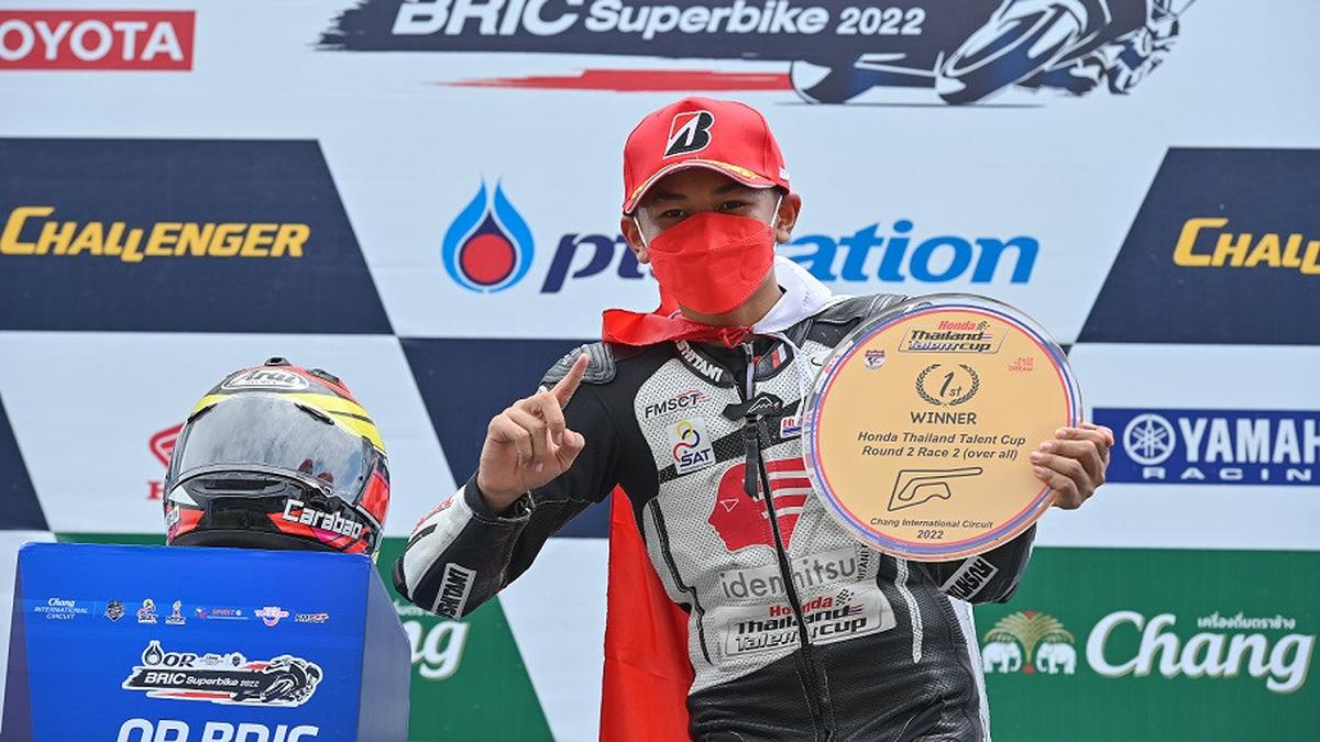 Bangga Guys! Decksa Almer Alfarezel Bikin Merah Putih Berkibar di ...