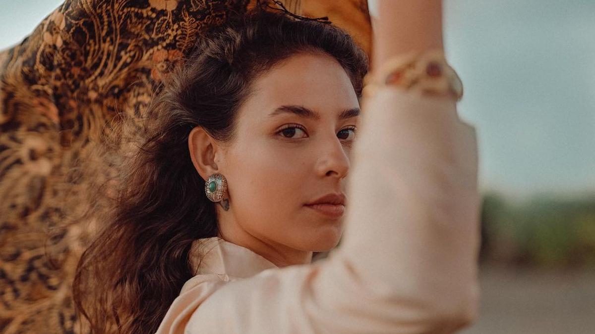 6 Potret Cantik Nadine Kaiser, Putri Mantan Menteri Susi Pudjiastuti ...