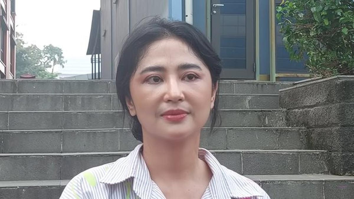 Mengaku Operasi, Ini 6 Potret Dewi Perssik dengan Wajah Bengkak ...