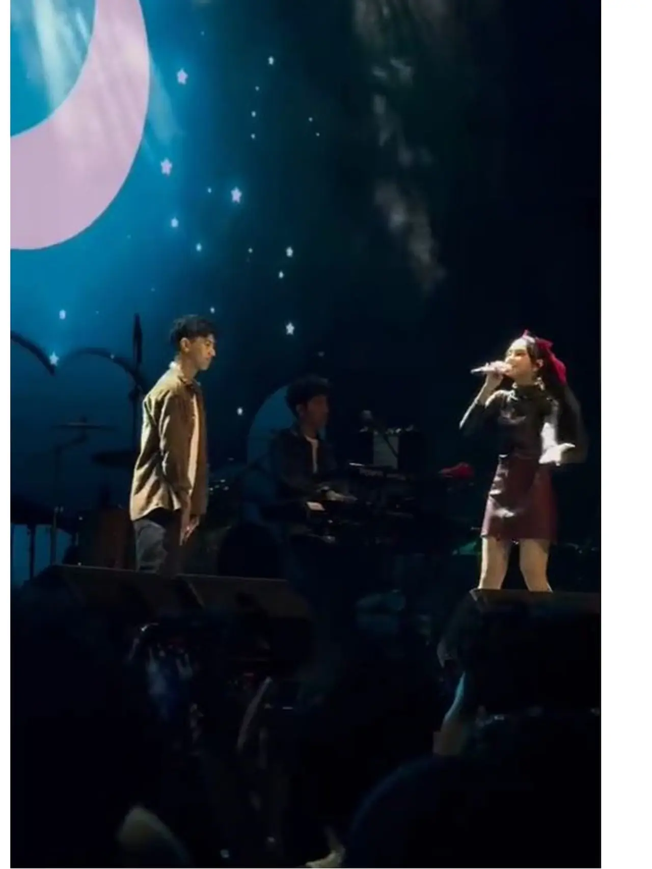 6 Potret El Putra Sarira Pemeran Rangga, Sempat Viral Duet Bareng ...