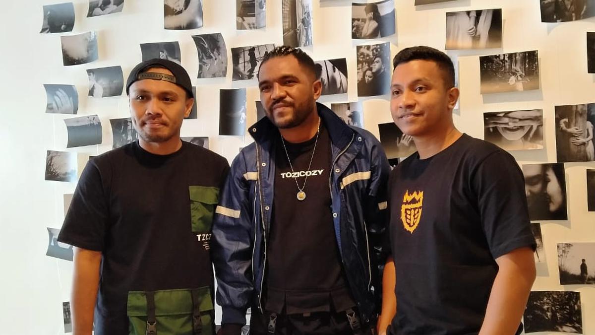 Grup Vokal Loko Debut Lewat Single Berjudul Kesempatan - ShowBiz ...